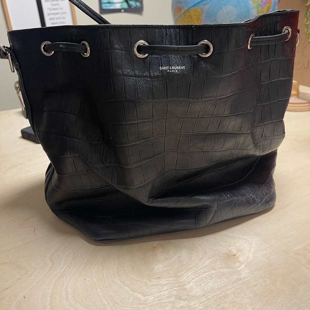 Ysl Emmanuelle Black Croc Bucket Bag - Gem
